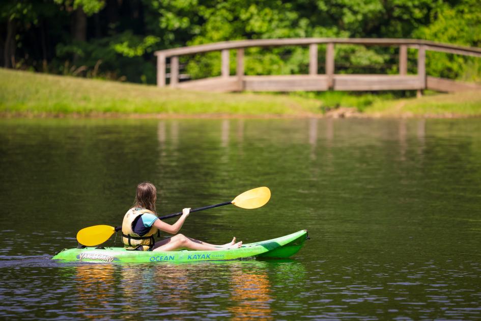 Camp Kanata, Kayaking on a freshwater lake